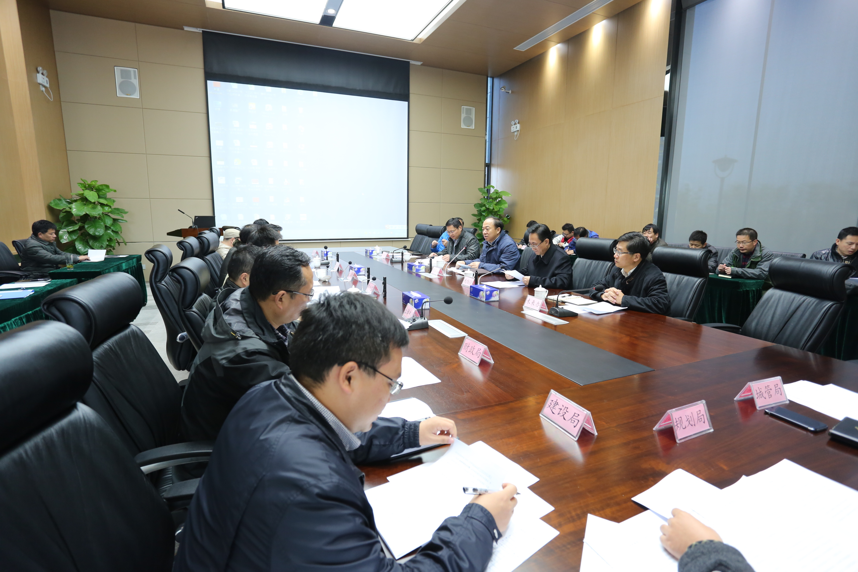 东湖新技术开发区党工委书记胡立山一行至新校区调研 中国地质大学新校区建设指挥部